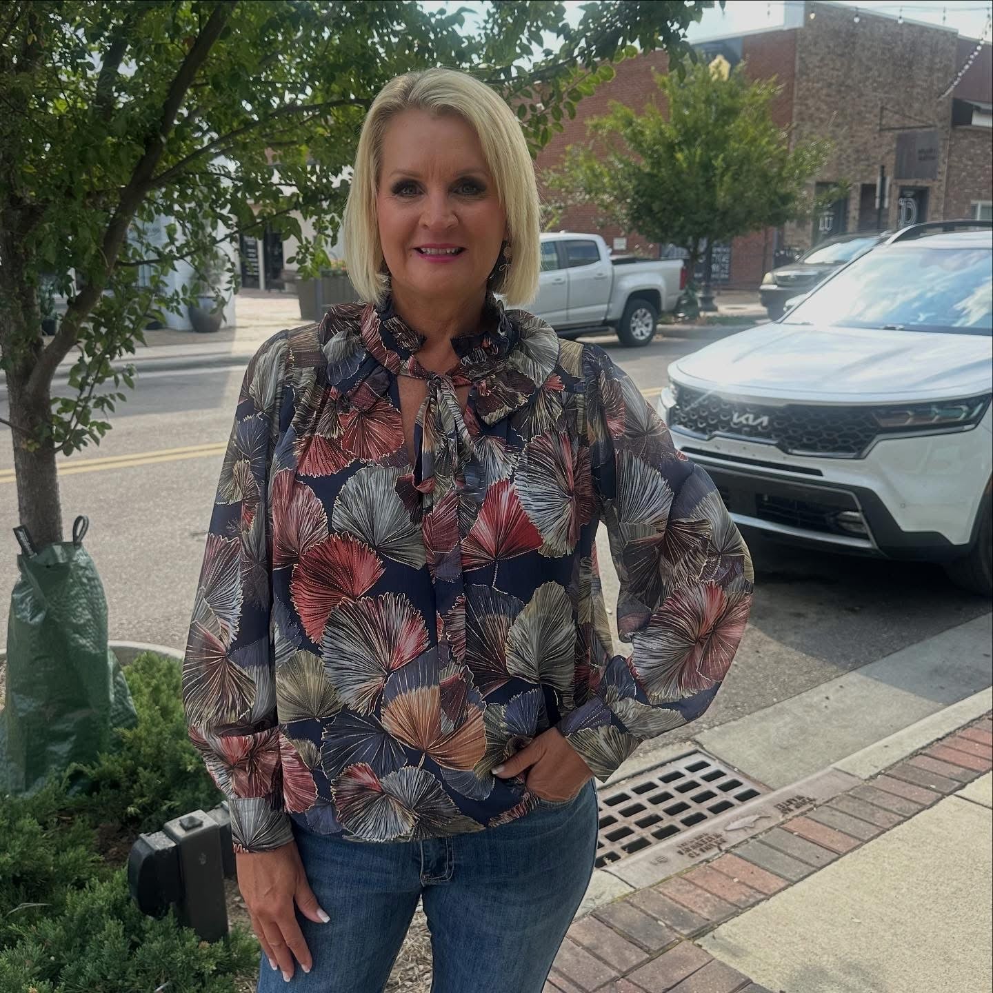 NAVY/RUSTGOLD BLOUSE – The Boutique on Central